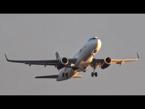 [4K] Oakland Airport Sunset Plane Spotting - 737, A320, E175 - YouTube