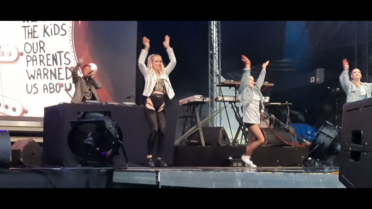 We Love The 90's Tallinn 2021 Cityflash feat. Laura-Ly - YouTube