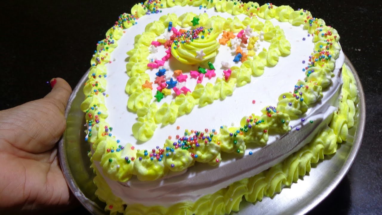 Decorating Vanilla cake with icing - YouTube