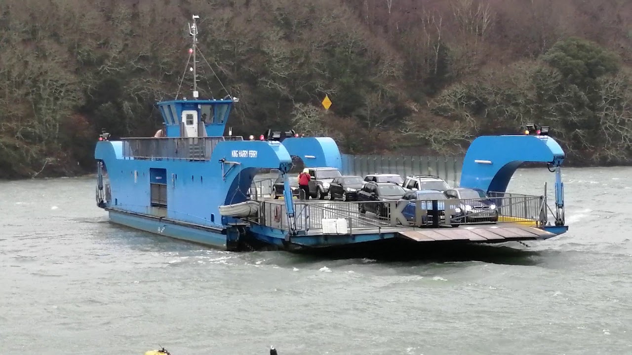 King Harry Chain Ferry Cornwall in storm Dennis - YouTube