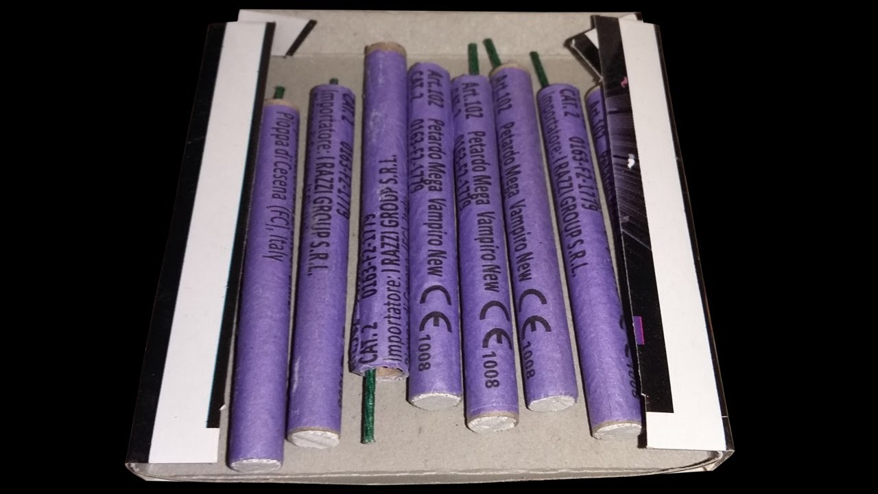 Petardo Mega Vampiro New • I Razzi Group - YouTube