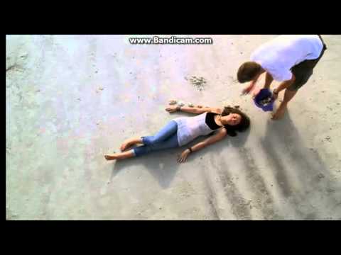 Selena Sees Miam Manip