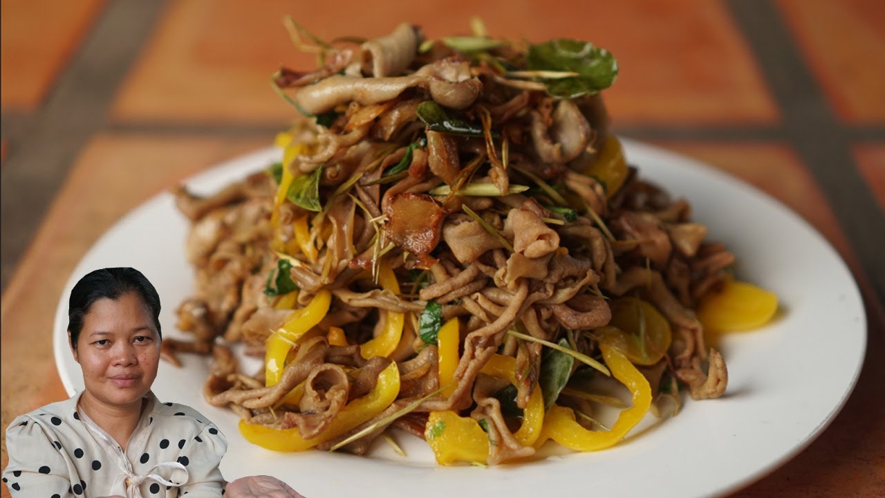 Fry chicken intestine with bell pepper recipe - Simple cooking channel ...