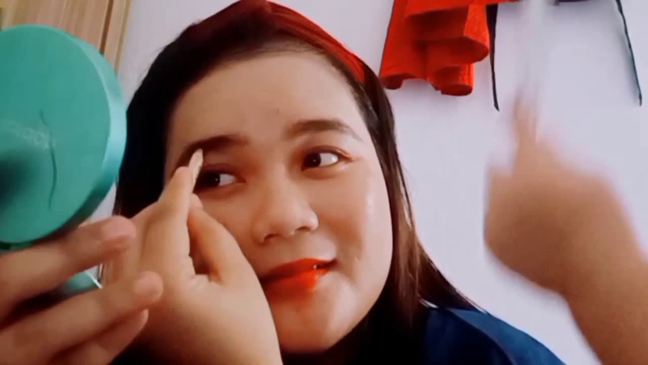 Make up simple buat muka glowing bisa untuk jalan jalan maupun di rumah ...