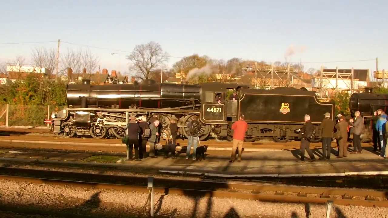 Chester Station 30.11.2013 - highlights of a busy day inc 3 steam locos ...