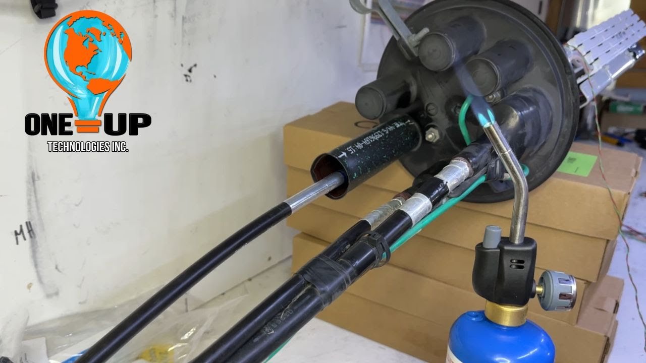 How To Heat Shrink Fiber Optic Cable Into A Live 400D FOSC - YouTube