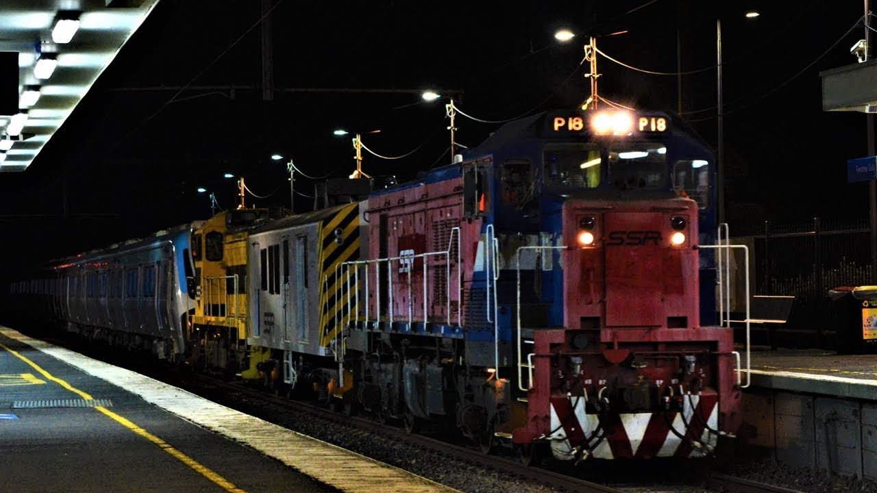 HCMT Transfer to Upper Ferntree Gully - YouTube