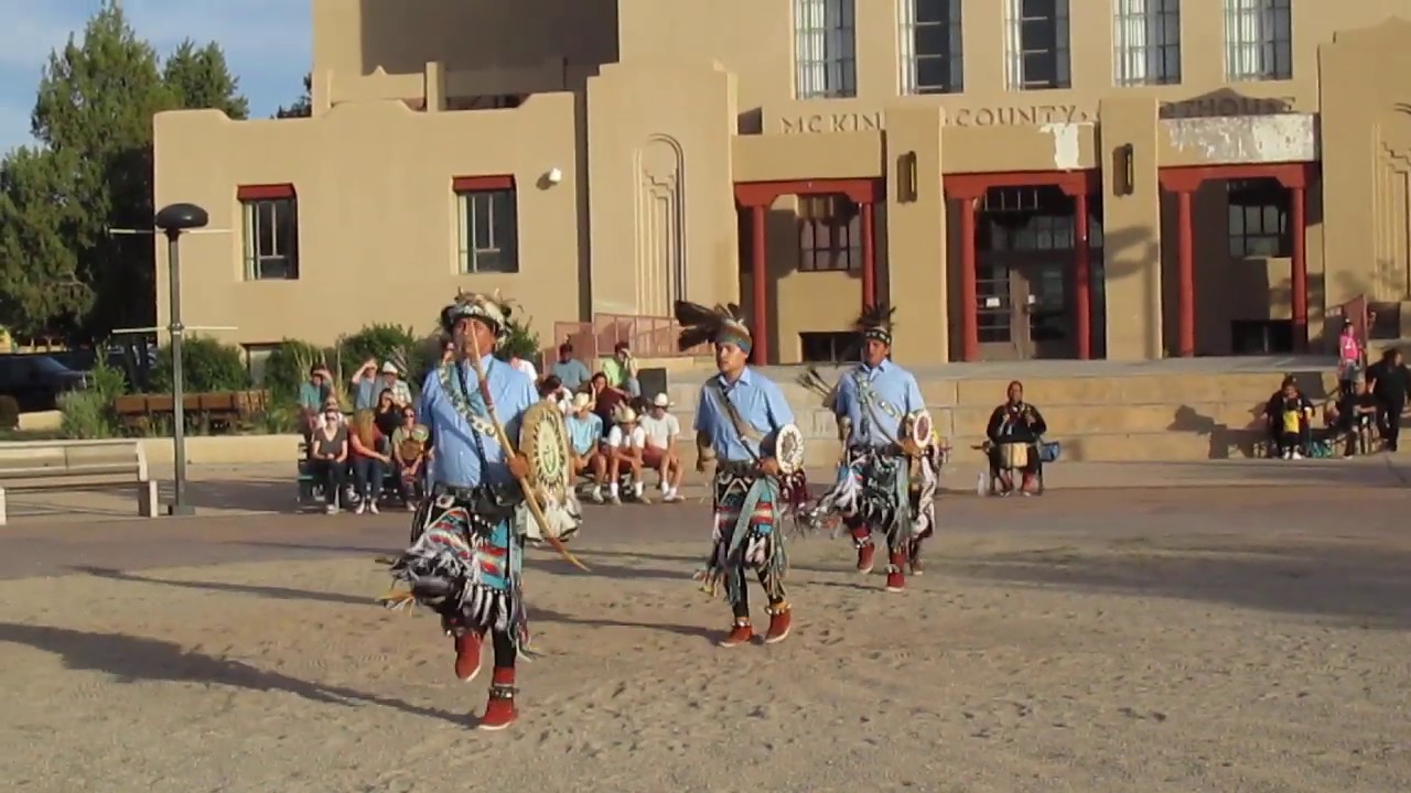 Native American Dance to Honor the four Sacred Navajo Mountains - YouTube