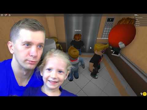 СНОВА СТРАННЫЙ ЛИФТ в ROBLOX здесь и СТРАШНО и СМЕШНО Милана и папа играют FFGTV старая версия