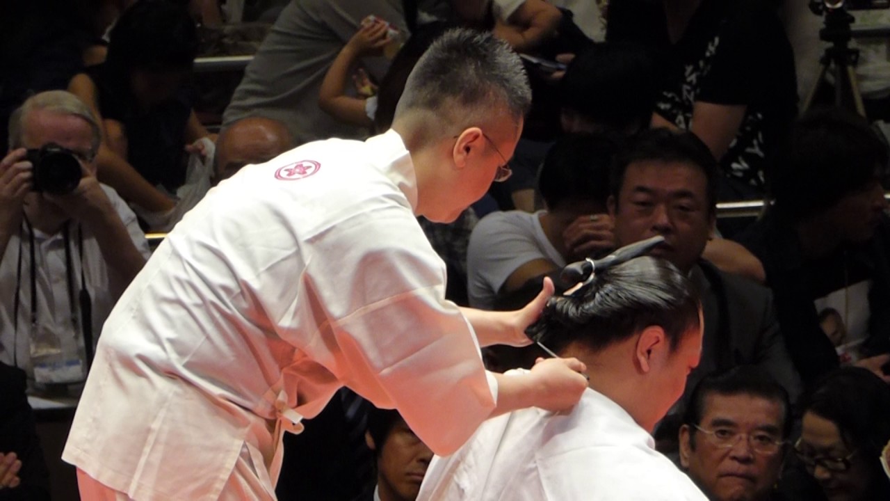 Kyokushuho get an oichomage , Danpatsu-shiki of Kyokutenho , Sumo '16 ...