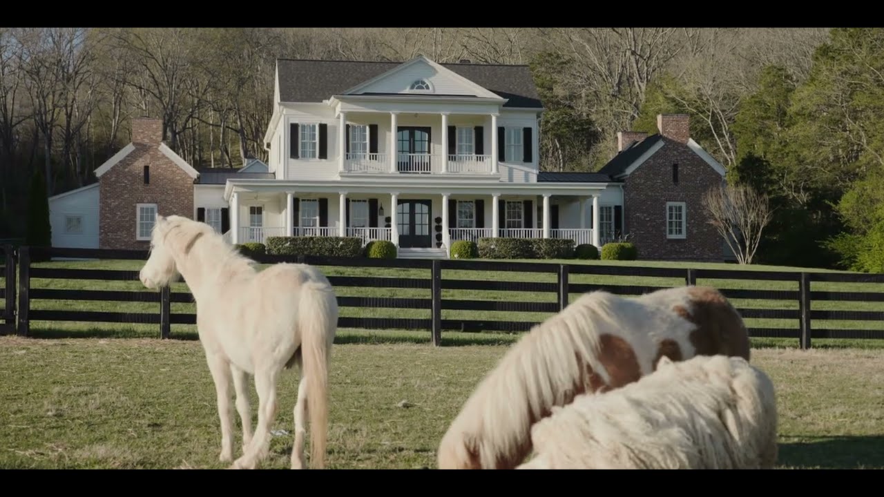 3290 Carl Rd, Leiper's Fork Tennessee - Luxury Farmhouse Estate on 15 ...