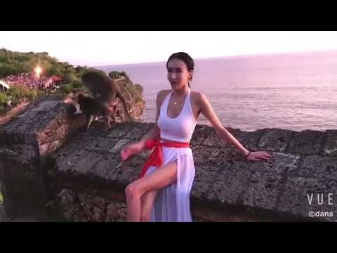 Gituan didepan Kamera [Foto Model di Bali]