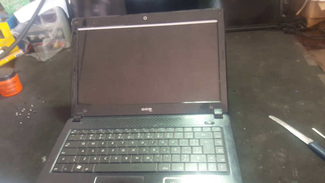 Troca tela display do notebook cce info - YouTube