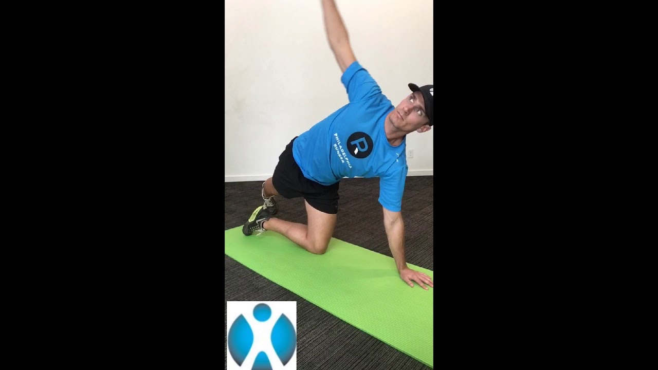 Treating IT Band Syndrome - Single Leg Quadruped with Cross Body Reach ...