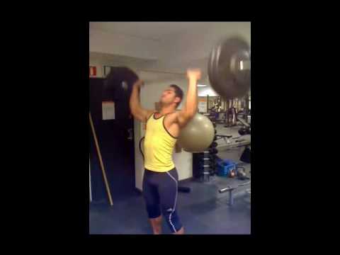 Ako Rahim, Militärpress 70kg - YouTube