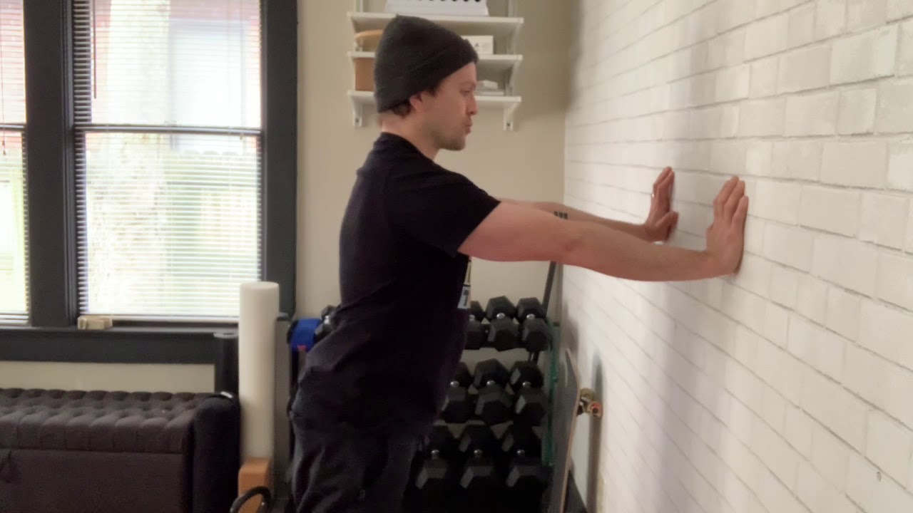 Wall Scap Push-up - YouTube