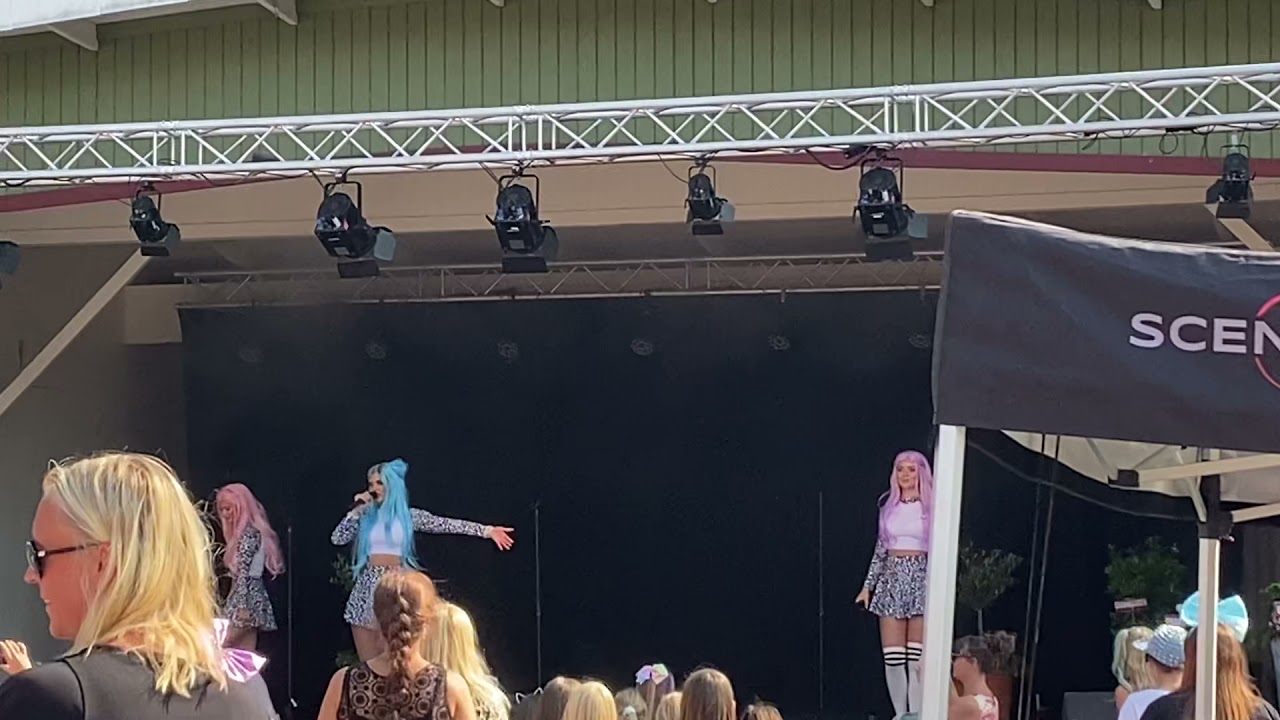 Dolly Style - Habibi i Söderhamn - YouTube