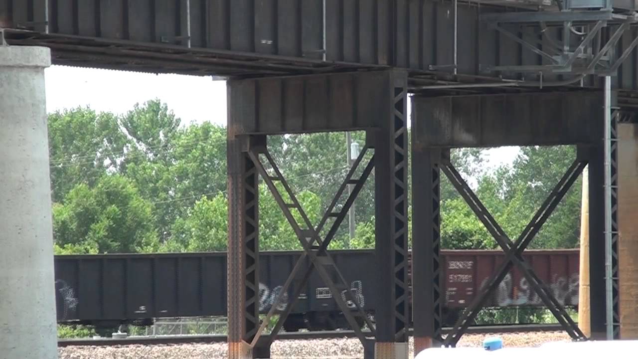 HD: Santa Fe Junction July 10 2011 with Oakway sd60 - YouTube