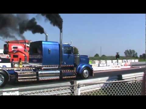 Start line at St Thomas Truck Nationals 2012 - YouTube