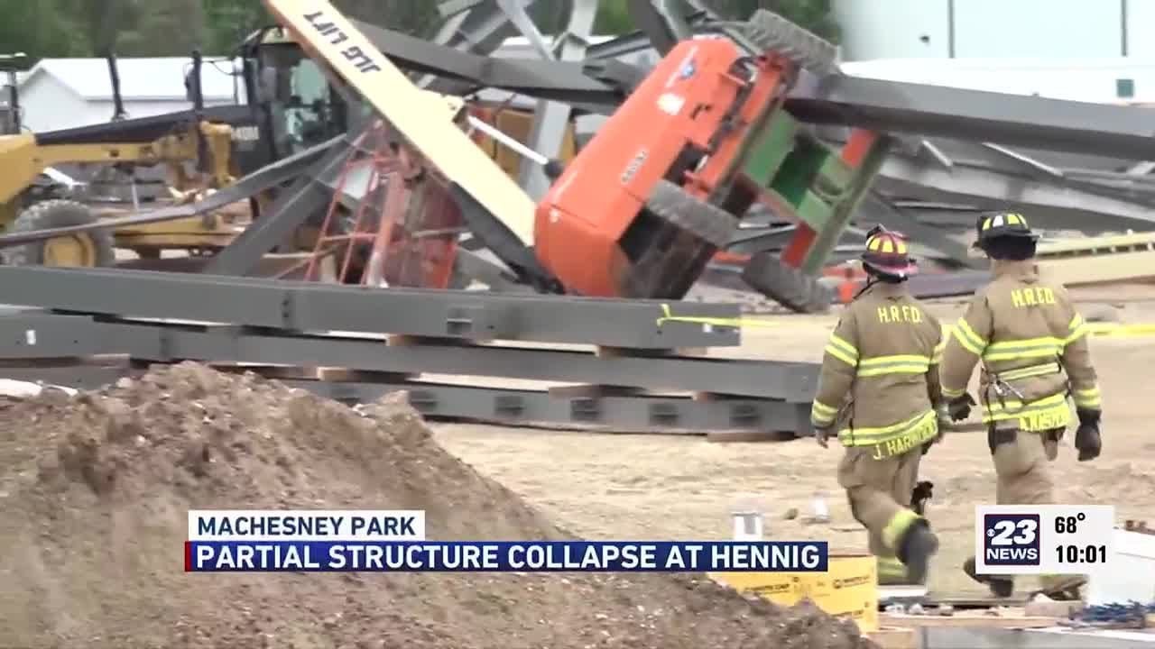 3 hurt in structure collapse at Hennig construction site in Machesney ...