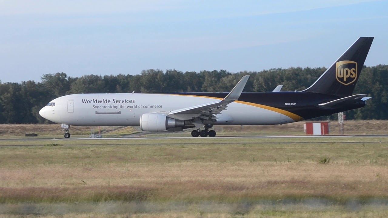 UPS Boeing 767-300F [N347UP] Takeoff From PDX - YouTube