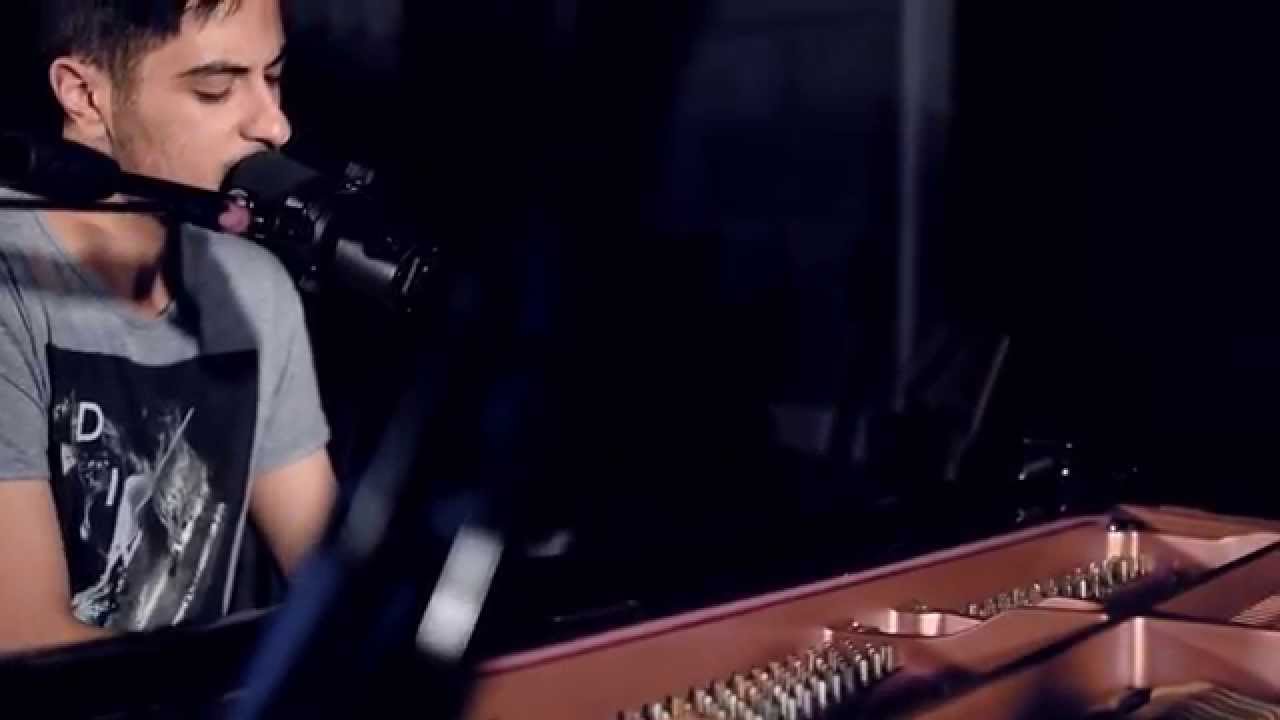 Για μια πόλη - Nicolas Savvides - YouTube