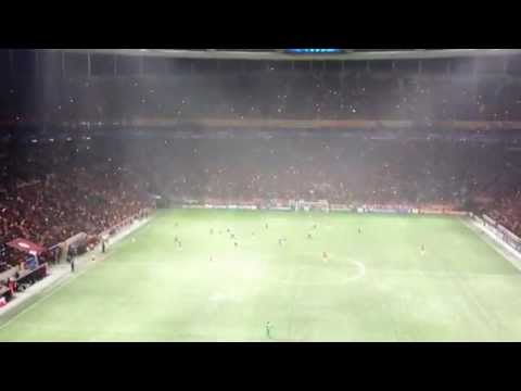 Galatasaray - Juventus champions league game interrupted by snow