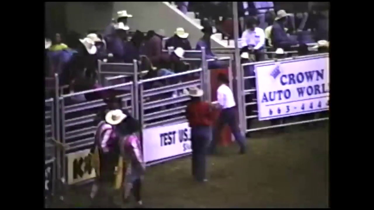 Bull Riding : CRRA Finals 1993 Round 4 : Tulsa, Oklahoma - YouTube