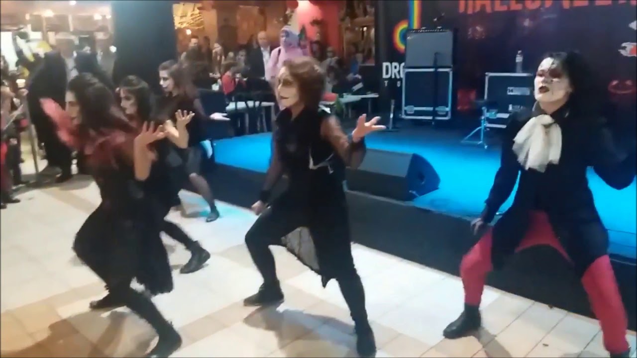 SCREAM - 2Bad halloween2017 MJ Dance - YouTube