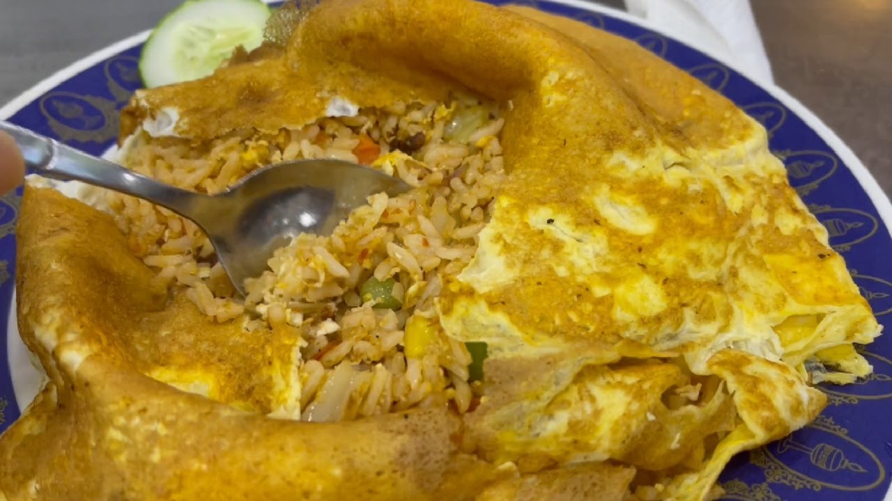 Tasty Egg Fried Rice 'Pattaya' ($1.80) | Malaysia Street Food - YouTube
