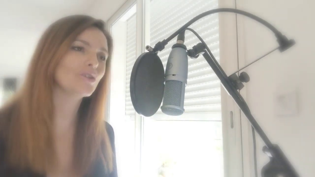 La Grenade - Clara Luciani (Cover Lise DARLY) - YouTube