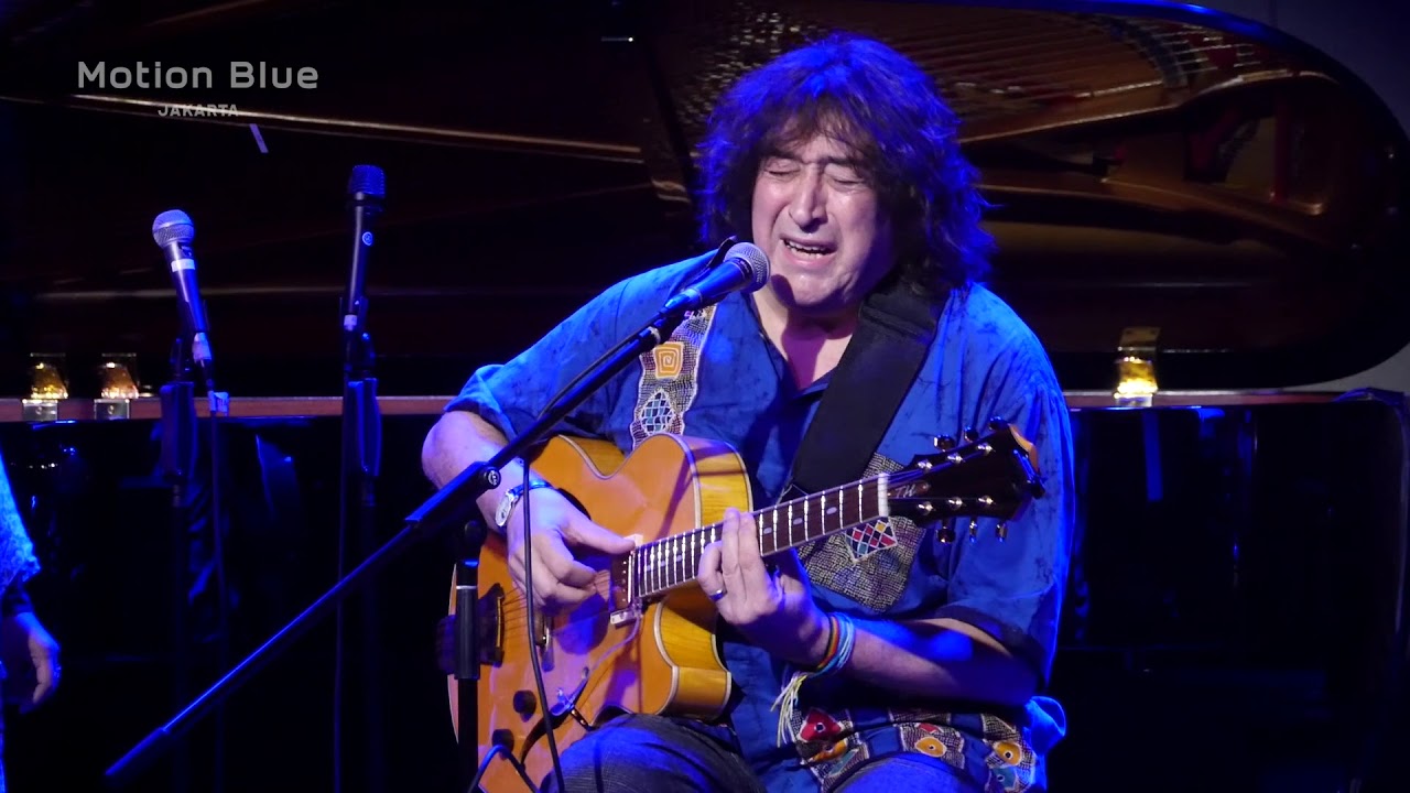 Toninho Horta, Makoto Kuriya & Indro Hardjodikoro ft. Neea Rachma - YouTube