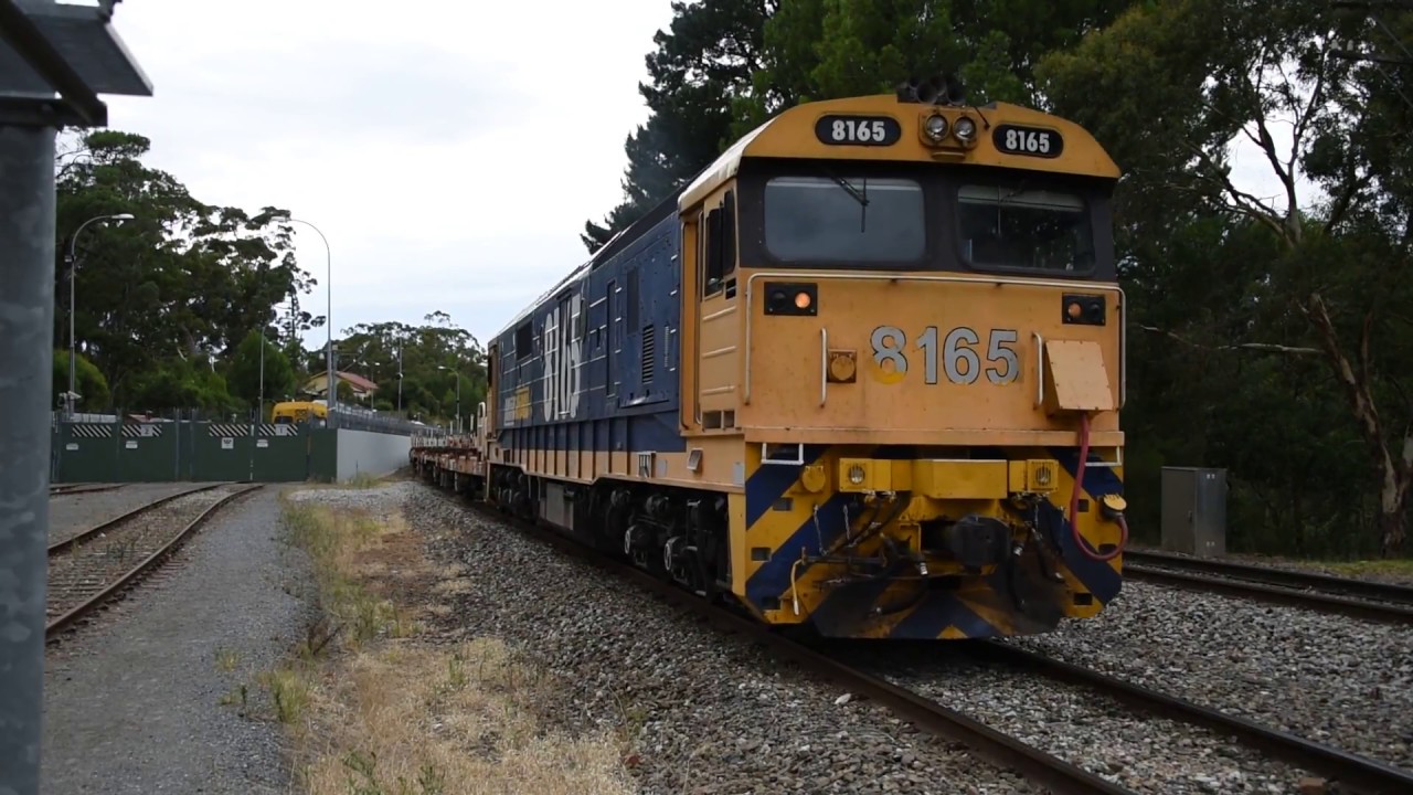 Rail delivery train 2M41S with 8165 - YouTube