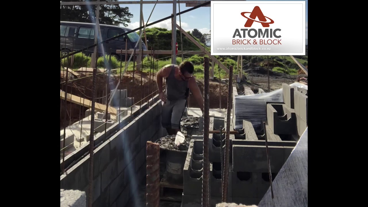 Atomic Brick & Block - time lapse video of blocklaying - YouTube