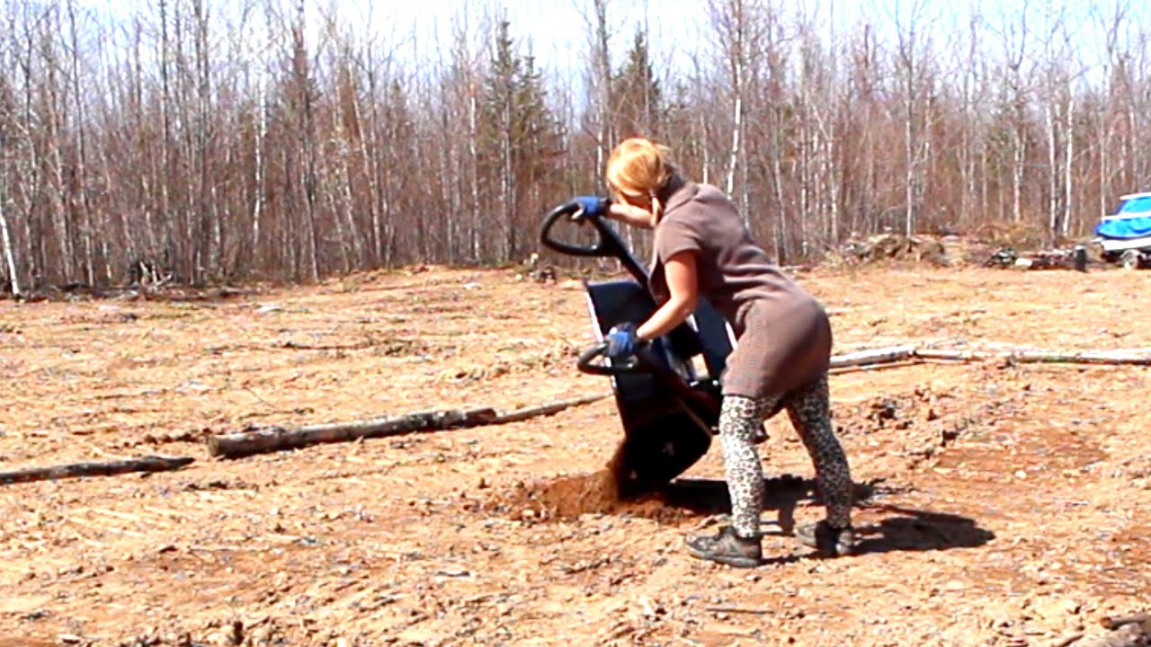 A 'Proper' Canadian Garden | Off Grid Wilderness - YouTube