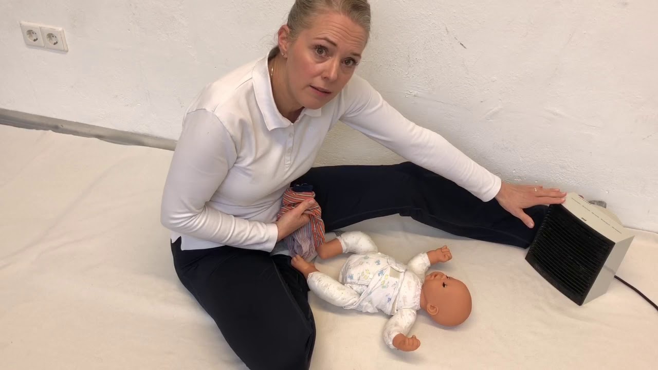 Baby massage tutorial - YouTube