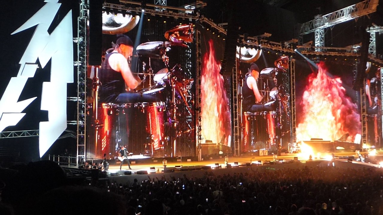Metallica - Moth Into Flame LIVE San Antonio [HD] 6/14/17 - YouTube