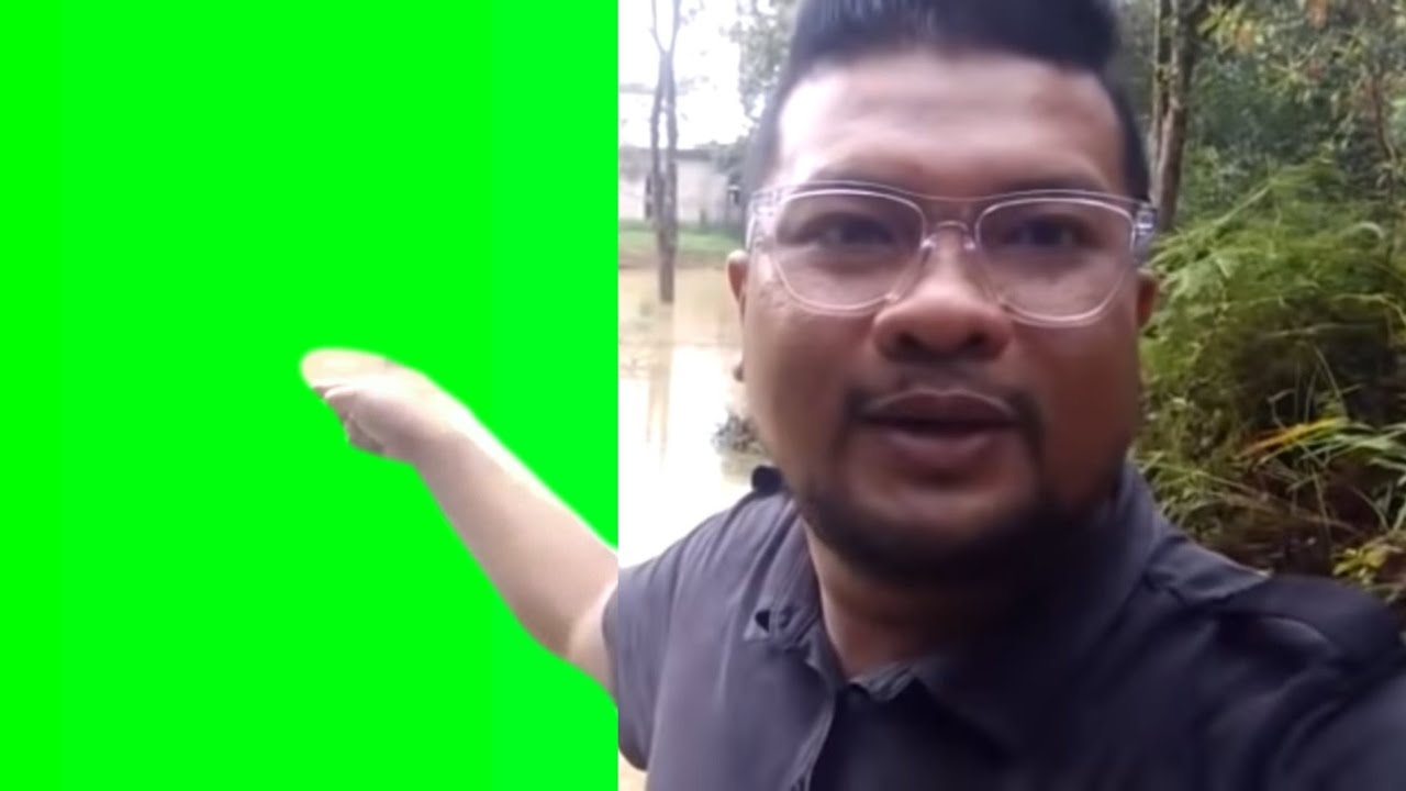 Abang Aziz Jatuh Bot [Green Screen] #meme - YouTube