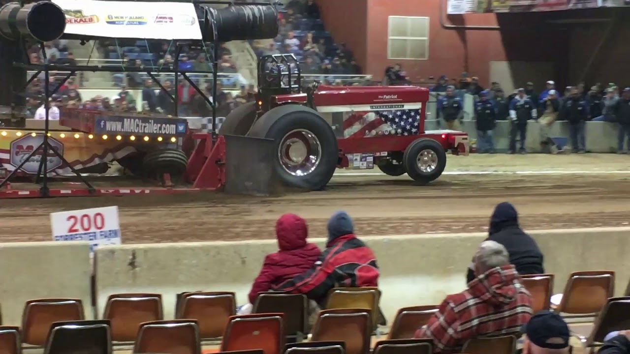2018 Keystone Nationals Indoor Truck & Tractor Pull - YouTube
