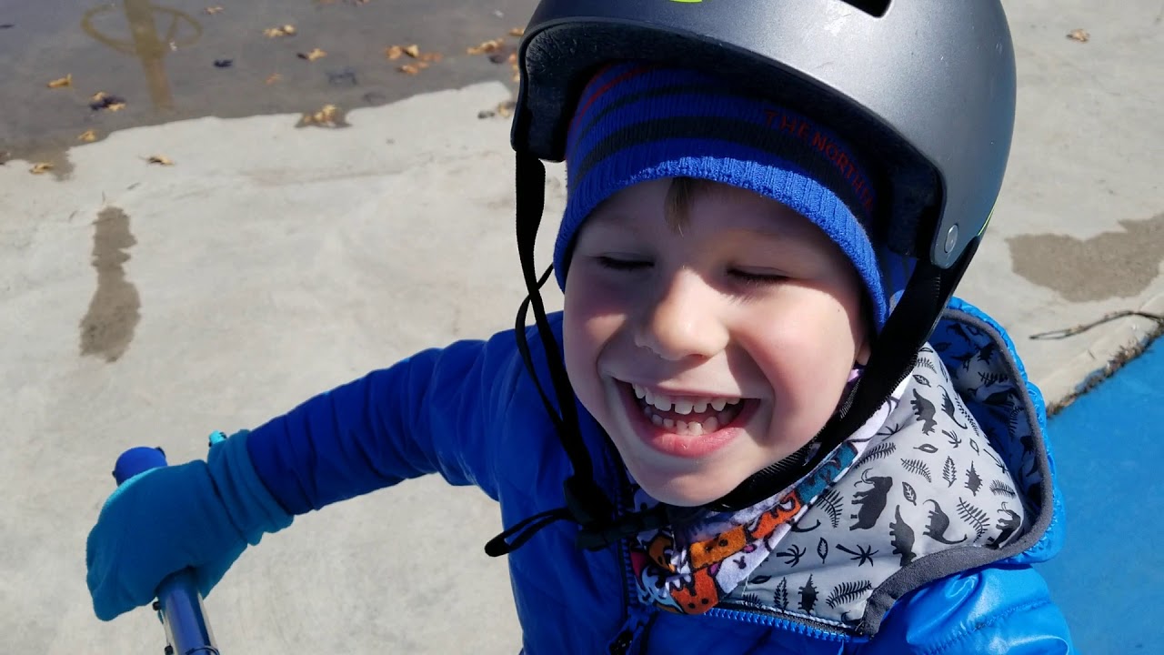 Covid19 New Game - Scooter Tag - Keep your distance - YouTube