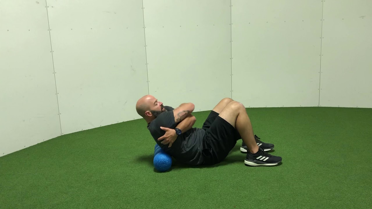 Foam Roll Upper back - YouTube
