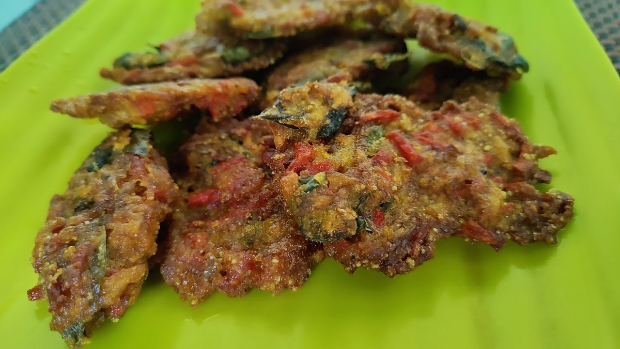 Pork With Sweet Taro Plants || - YouTube