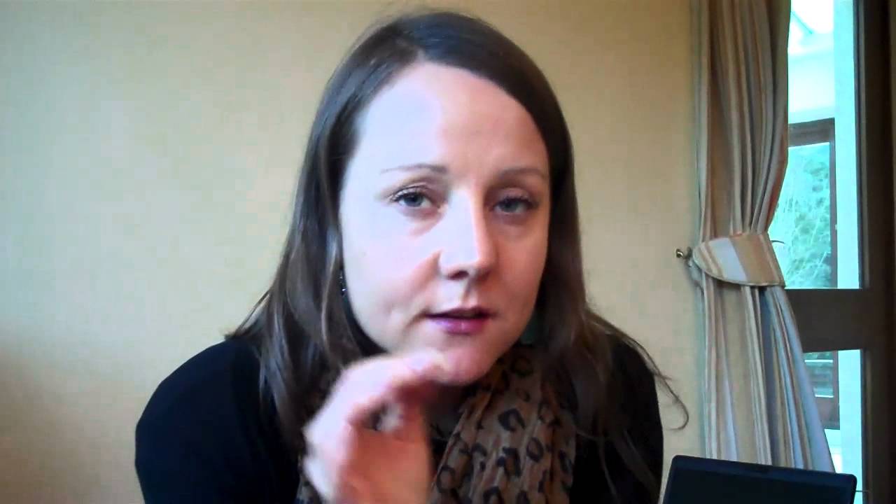 Elocution for a confused accent ɜ: - YouTube