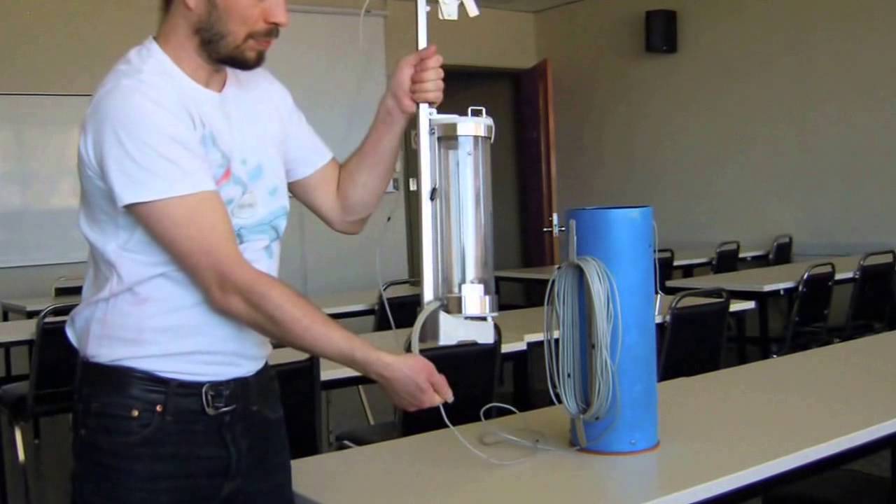 The Limnos water sampler - YouTube