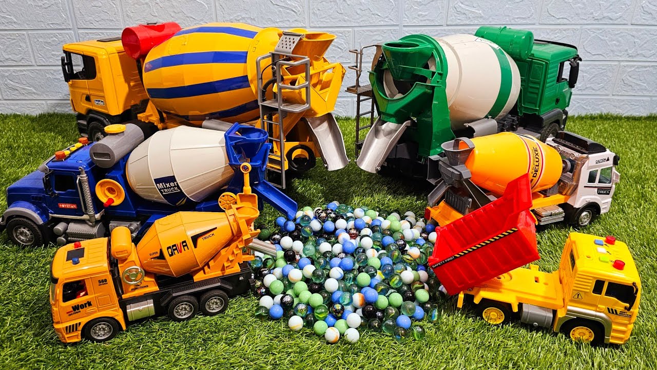 Unboxing dan memasukan kelereng kedalam truk molen besar, mobil molen ...