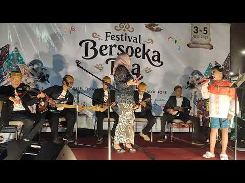Pujaningsih cover Annie Retno & Tiara Roro Pesona keroncong #keroncongmalang #pujaningsih #wedding