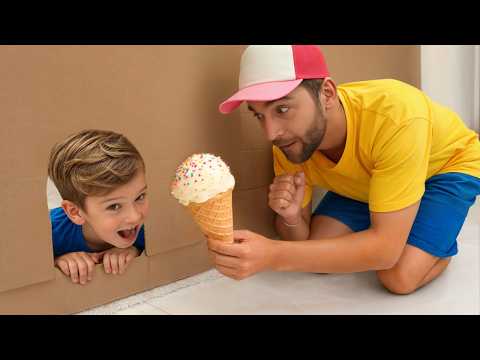 Mike spielt zu Hause Verstecken mit Onkel