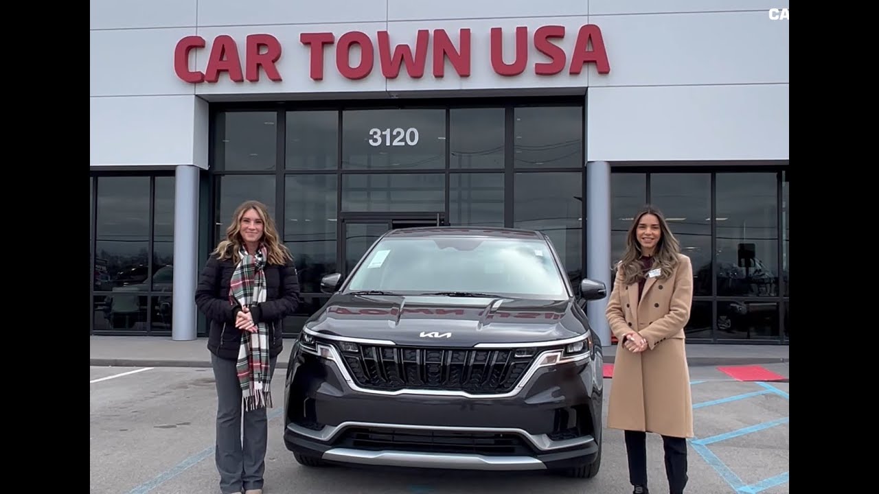 Walkaround on a new 2023 Kia Carnival LX Seat Package, for sale at Car ...