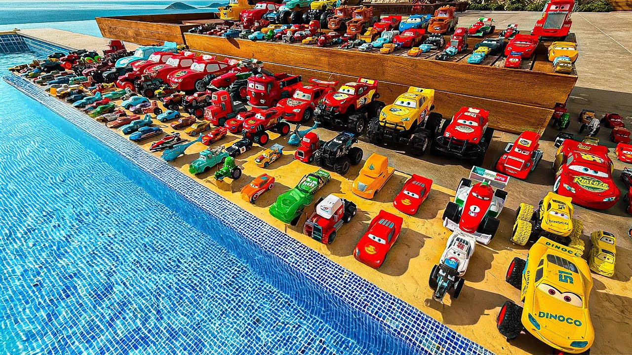 Disney Pixar Cars toys Review | Lightning McQueen, Finn McMissile, Mack ...