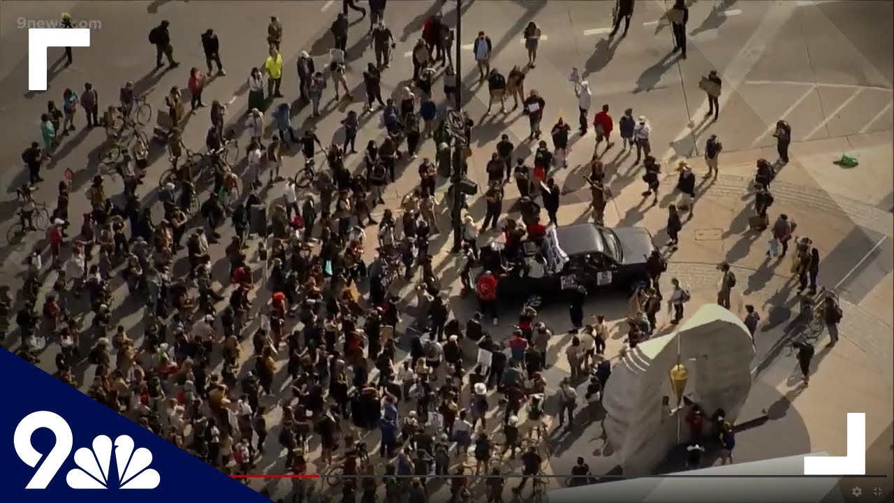 Protesters march for William Debose in Denver - YouTube